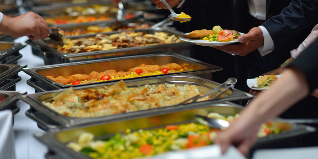 5 Factors before you hire a good catering service provider